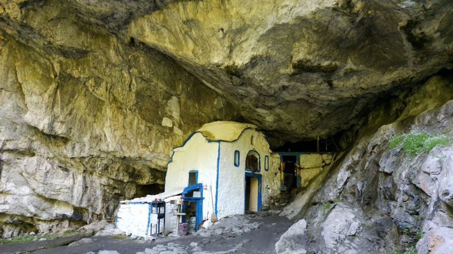 Pieria: Guided Hiking Tour in Enipeas Gorge of Mount Olympus - Discovering Mount Olympus: A Practical Walkthrough