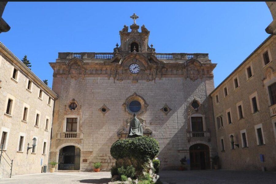 Pollensa market and Lluc Monastery - Who Will Enjoy This Tour?