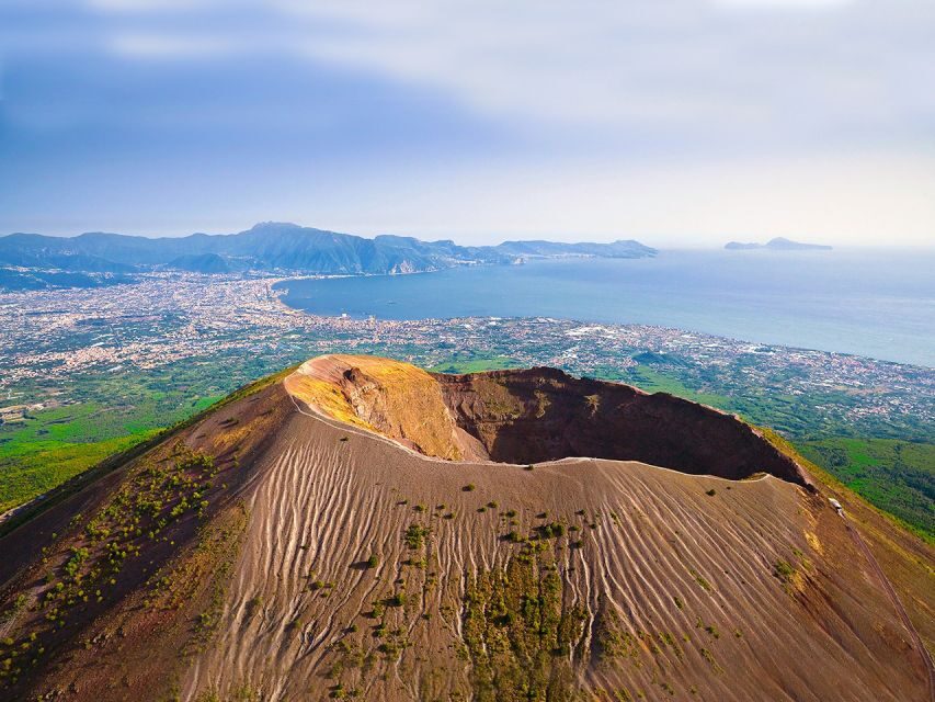 Pompei: Mount Vesuvius and Pompeii with Round-Trip Transfer - The Authentic Experience