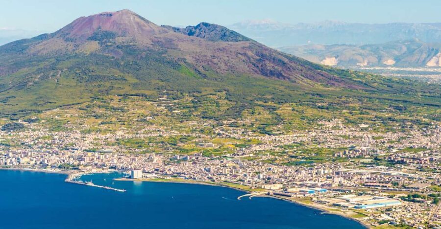 Pompei: Pompeii and Vesuvius Combo with Transfer and Tickets - Transportation and Group Dynamics
