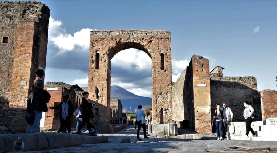 Pompeii : 2h small group tour with an archeologist - Why the Value of This Tour Shines Through