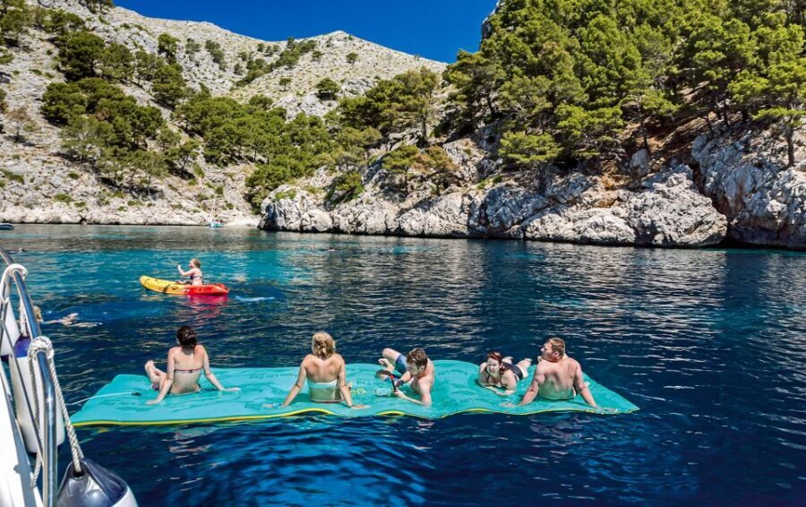 Port d'Alcudia: North Coast Catamaran Cruise with Meal - The Sum Up: Who Should Consider This Tour?