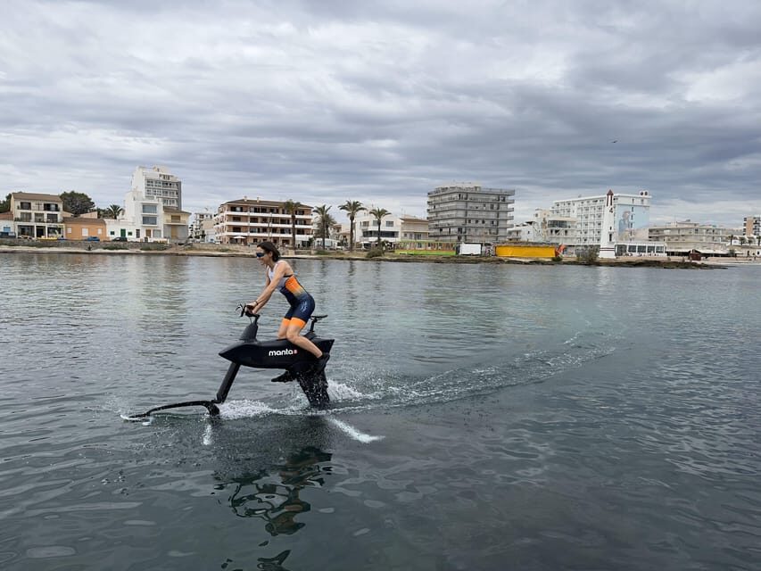 Port d'Alcudia Virtual Tour SaltyCycling Apple Vision PRO with 360º and 180VR - What Makes This Tour Stand Out?