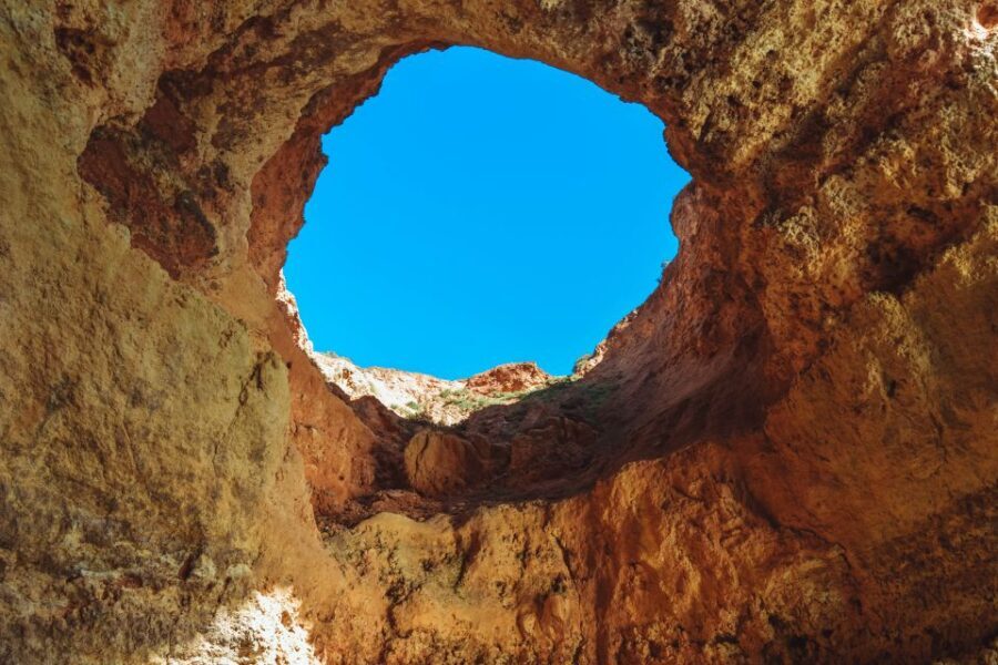Portimão: Benagil Caves & Dolphins Watching with Biologist - The Itinerary: What to Expect
