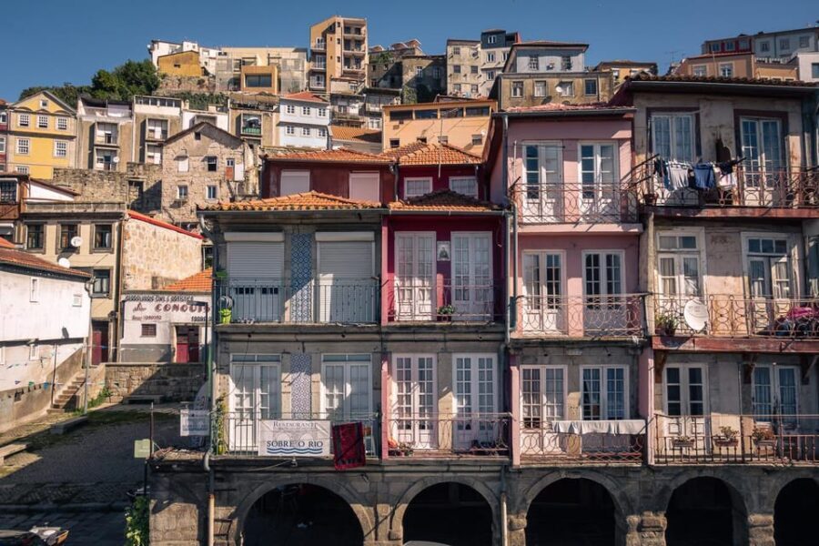 Porto: Flexible Romantic Walking Tour - Who Should Consider This Tour?
