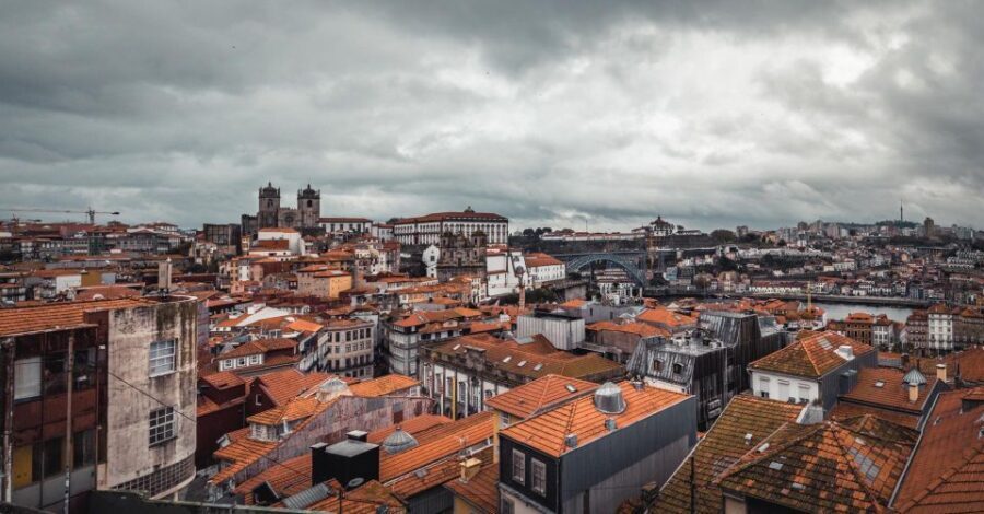 Porto: Half-Day Walking Photo Tour & Portraits - Scenic Viewpoints and Hidden Corners