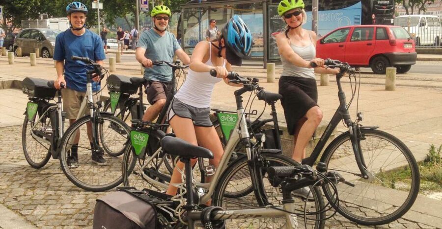 Porto: Historic e-Bike Tour with a guide - Detailed Breakdown of the Itinerary