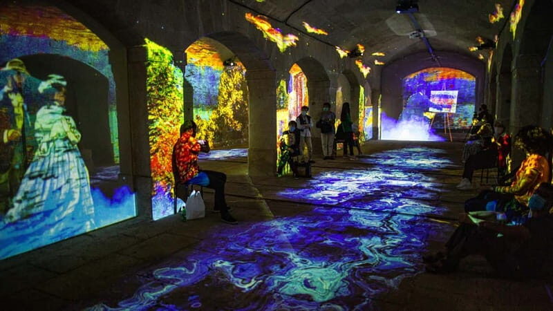 Porto: Impressive Monet & Brilliant Klimt - What You Can Expect During the 30-Minute Show