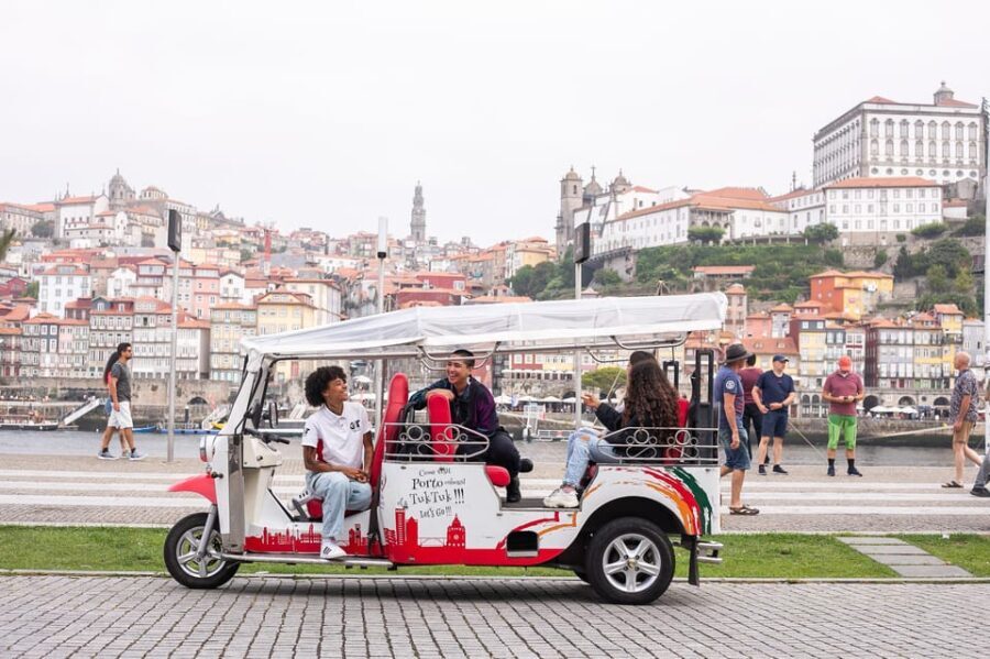 Porto Legends Full Day: Walk & TukTuk Fun Tour - The Experience: What You Can Expect