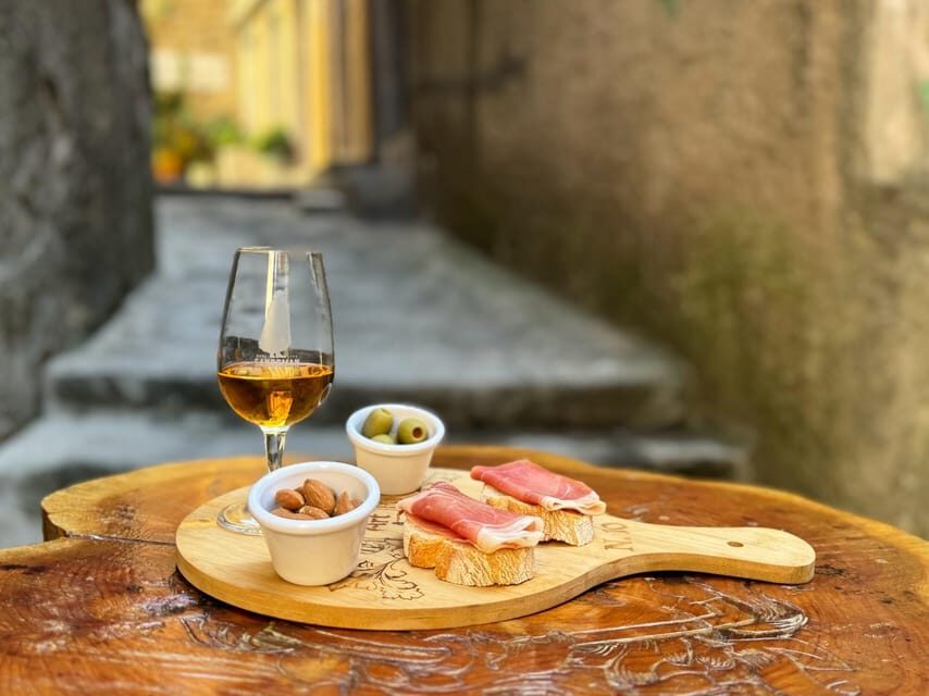 Porto: Off the Beaten Track Private Tour with Wine Tasting - Exploring the Fernandine Wall