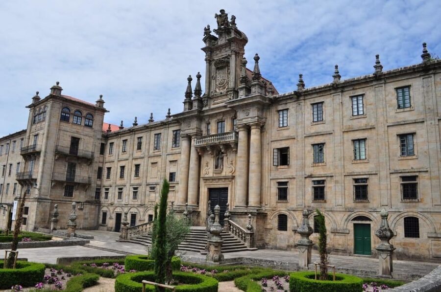 Porto: Private & Customizable Trip to Santiago de Compostela - What to Expect During the Day