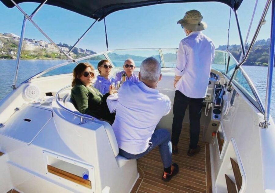 Porto: Private Douro River Boat Tour With Tasting - The Itinerary: What to Expect