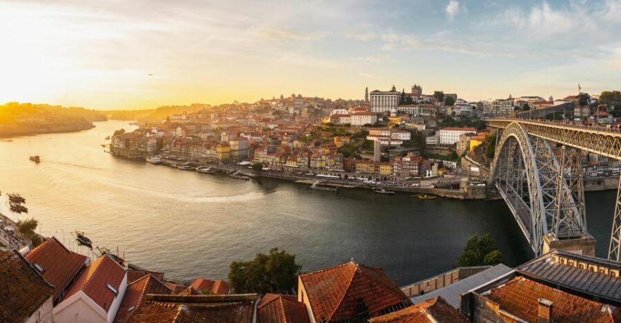 Porto: Private Historical Walking Tour with Local Guide - Why This Tour Delivers Value
