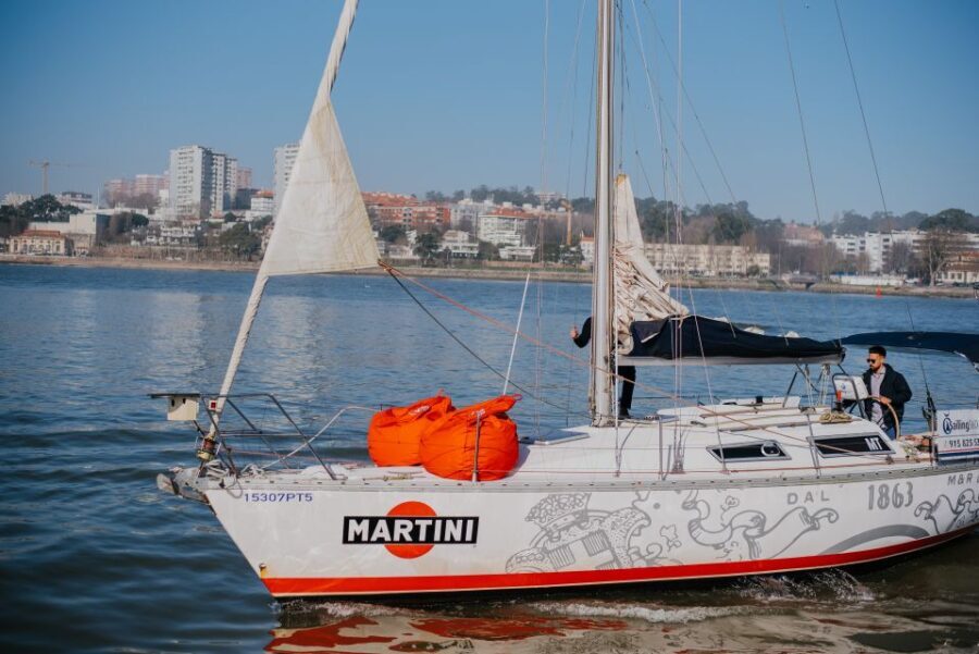 Porto: Shared Douro River Sunset Cruise with Welcome Drink - Key Points