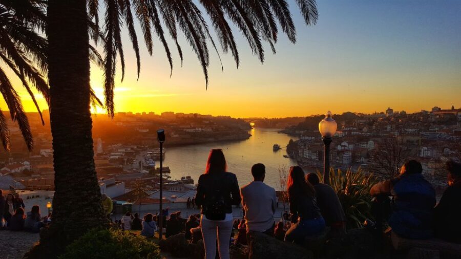 Porto: Tuk Tuk Sunset Tour with Glass of Port Wine - Pricing and Value
