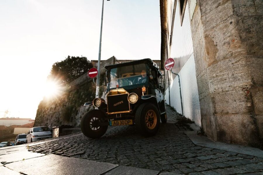 Porto:Private Tour of the Historic City in a Classic Ford T - What It’s Like Inside the Vintage Car