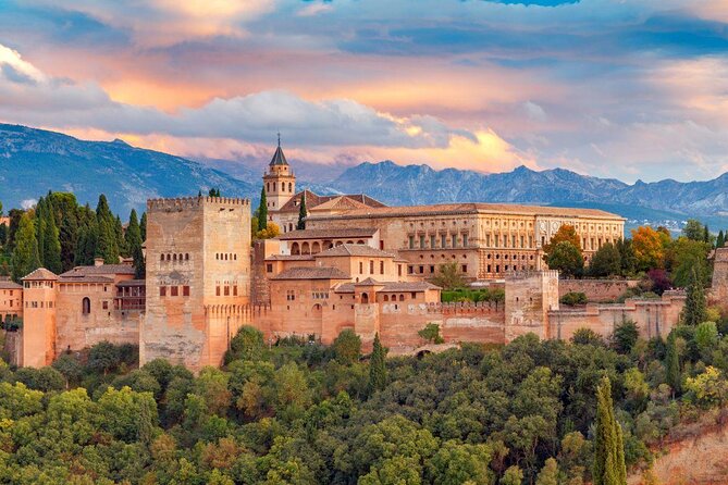 PREMIUM 2 Hour Alhambra and Generalife Tour + tickets - Introduction