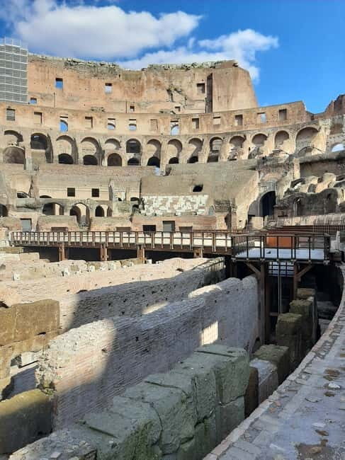 Private 1.5-Hour Family-Friendly Tour of the Colosseum - Exploring the Itinerary