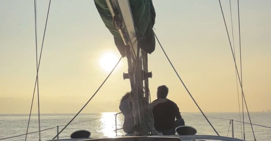 Private Boat Night Tour - Lisbon - The Sum Up