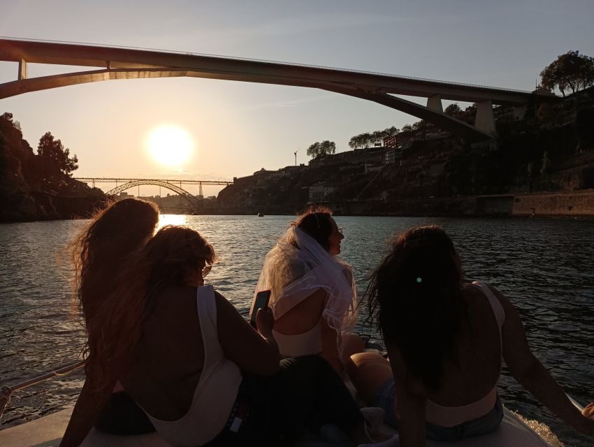 Private Boat Tour to Ponte D. Luís 1h, group price up to 6px - Breakdown of the Itinerary
