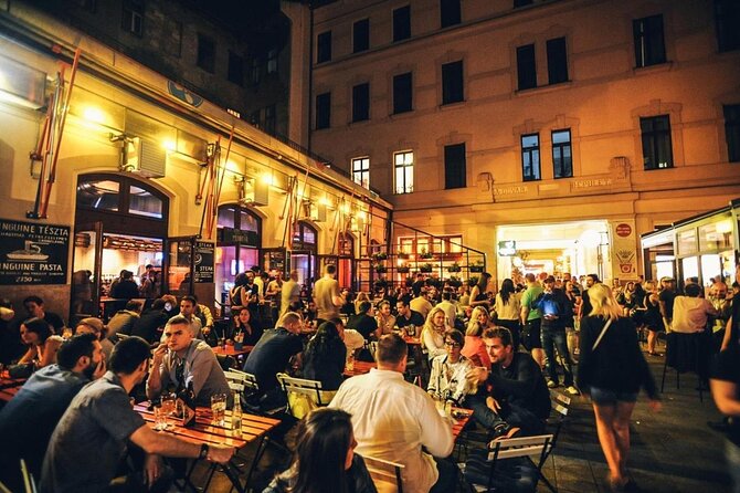 Private Budapest Coffeehouse walk - An In-Depth Look at the Private Budapest Coffeehouse Walk