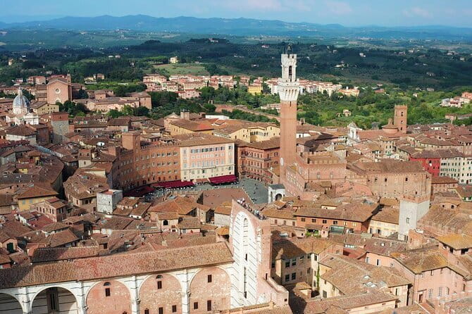 Private Excursion to Siena, San Gimignano and Chianti Landscapes - An authentic full-day tour into Tuscany