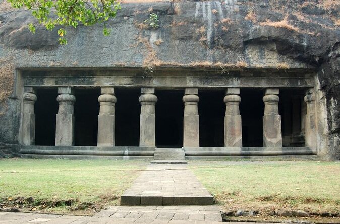 Private Full-Day Mumbai City Tour with Elephanta Caves Excursion - Key Points