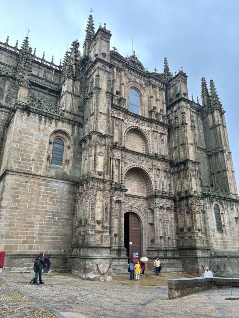 Private guided tour of Plasencia - An In-Depth Review of the Plasencia Private Guided Tour