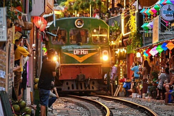 Private: Hanoi Street Food Exploration and Train Street Trip - Key Points