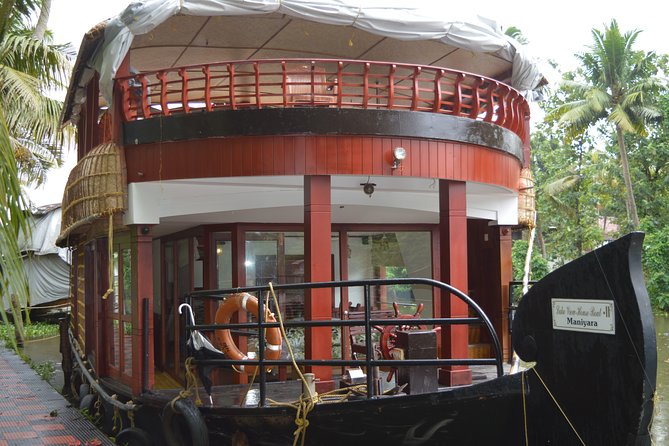 Private luxury Houseboat trip at Alleppy Backwaters. - What We Love About This Houseboat Experience