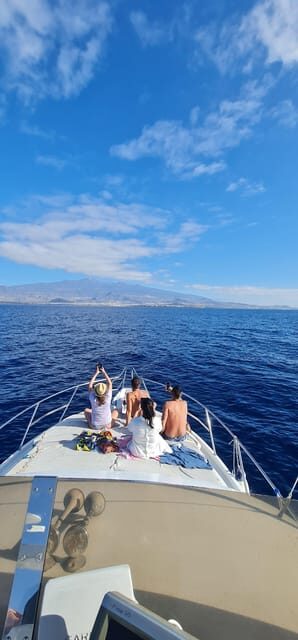 Private MotorBoats for up 22 passengers - Who Should Consider This Tour?