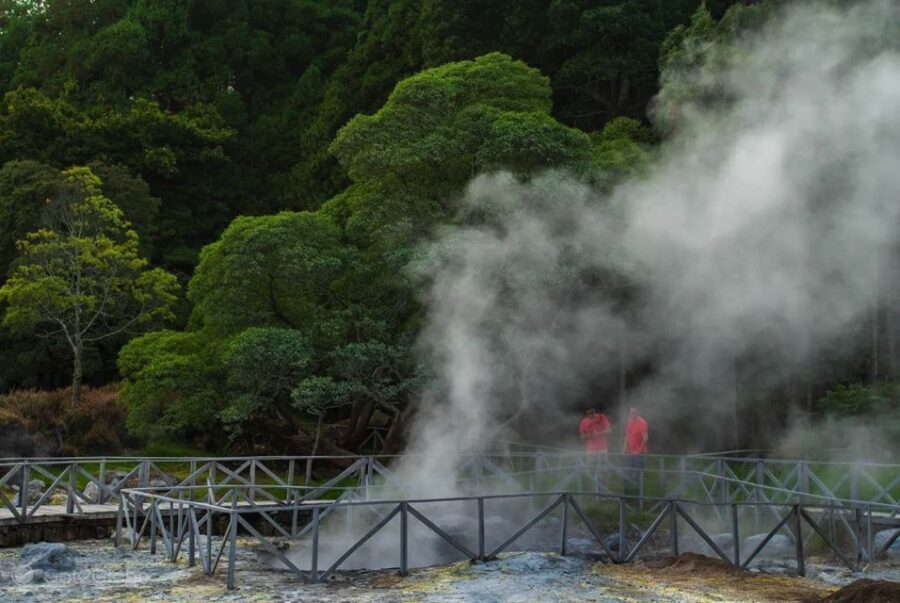 Private night Furnas all included (Dinner, Beija, Gorreana) - Starting with the Pick-Up and Scenic Drive