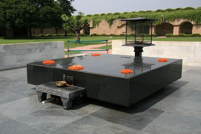 Private Old and New Delhi Tour in 8 Hours With Entrances and Lunch - Introduction