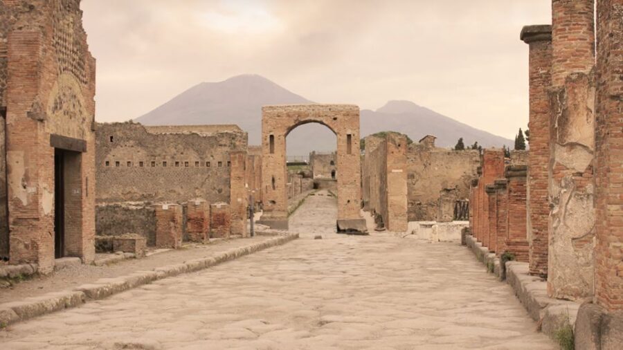 Private Pompeii Tour and Archaeological Museum of Naples - The Value of This Tour