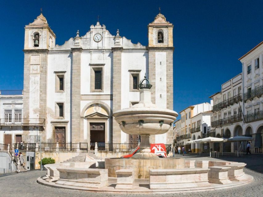 Private Tour Évora & Arraiolos by Mercedes-Benz - Exploring Évora: A City of Layers