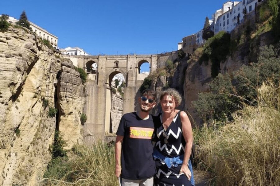 Private Transfer from Sevilla to Granada stopping in Ronda - The Journey Begins: From Sevilla to Ronda