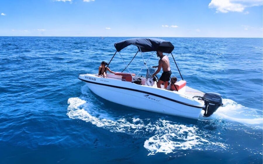 Puerto Colon: La Nina Boat self drive, No licence Tenerife - Why It Offers Good Value