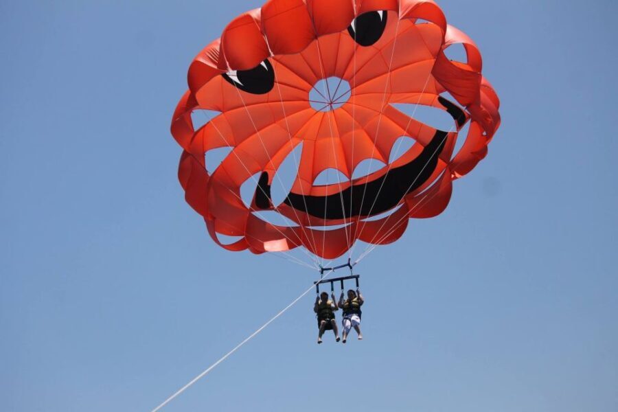 Puerto del Carmen: 10-Minute Parasailing Expereince - The Experience Itself