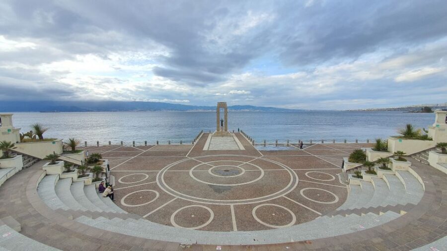 Reggio Calabria: Private Guided City Highlights Walking Tour - The Value of a Private Guide