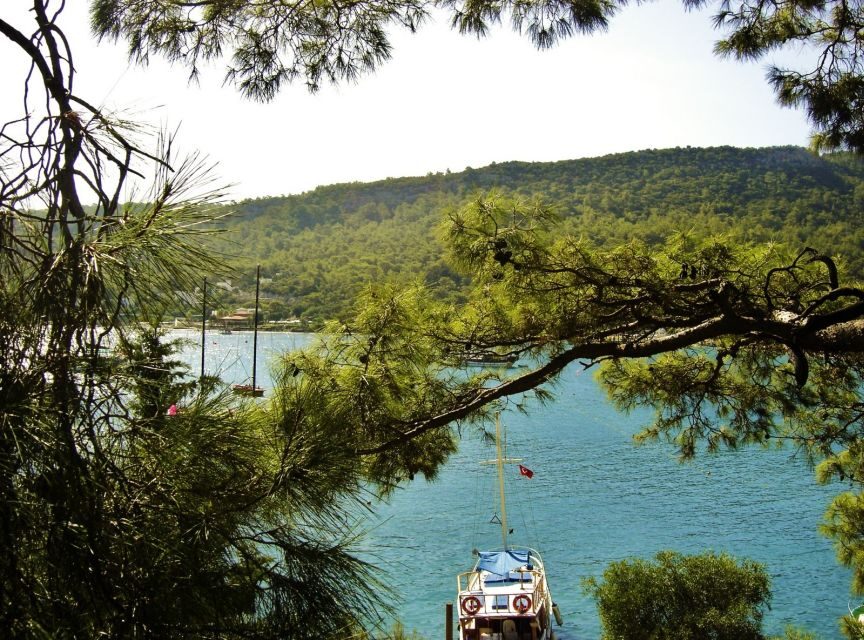 Relaxing Boat Trip with Lunch and Drinks - The Itinerary: What You Can Expect