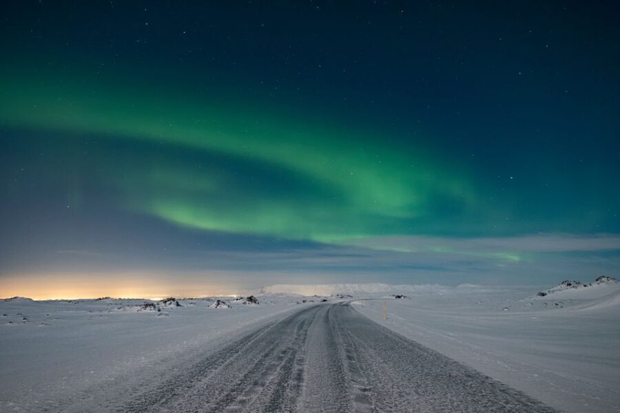 Reykjavík: Group Northern Lights Tour with Pics & Hot Cocoa - Analyzing the Cost: Is it Worth $95?