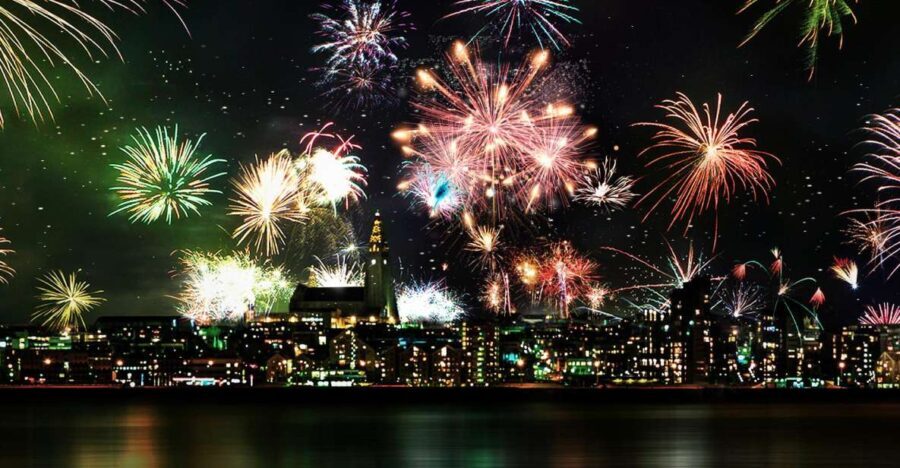 Reykjavik: New Years Fireworks Midnight Cruise - Practical Details and Tips