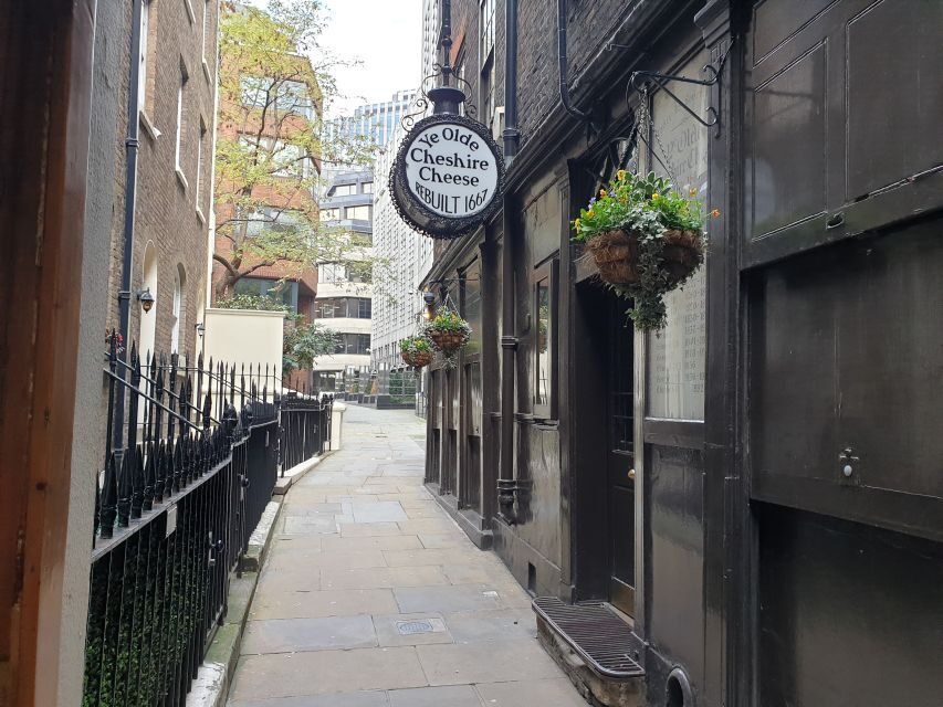 Roman Ruins to Blitz Bombings: London's Fiery History - Final Thoughts: Who Should Take This Tour?