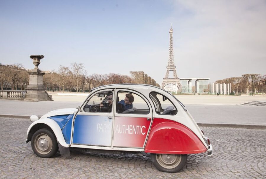 Romantic Paris Vintage Citroën 2CV Tour - The Guides and Personal Service