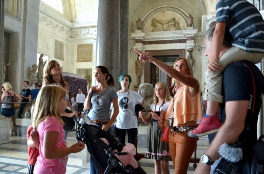 Rome: 2.5-Hour Family Vatican Highlight Scavenger Hunt - Who Should Consider This Tour?