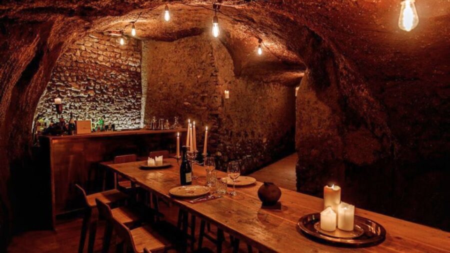 Rome: Candlelight Wine tasting in ancient roman Cave - Exploring the Experience in Detail