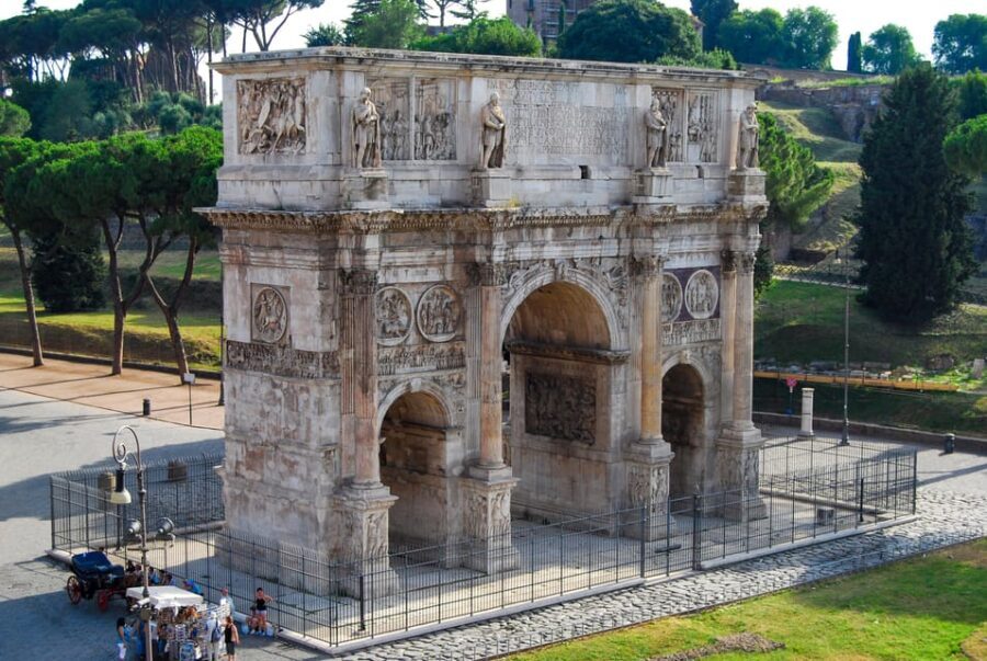 Rome: Colosseum & Forum Experience with Free Audio Guide App - How the Tour Adds Value