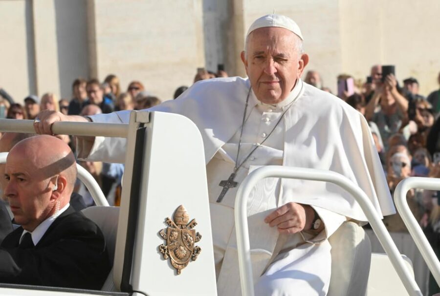 Rome: Papal Audience Experience - A Detailed Look at the Experience