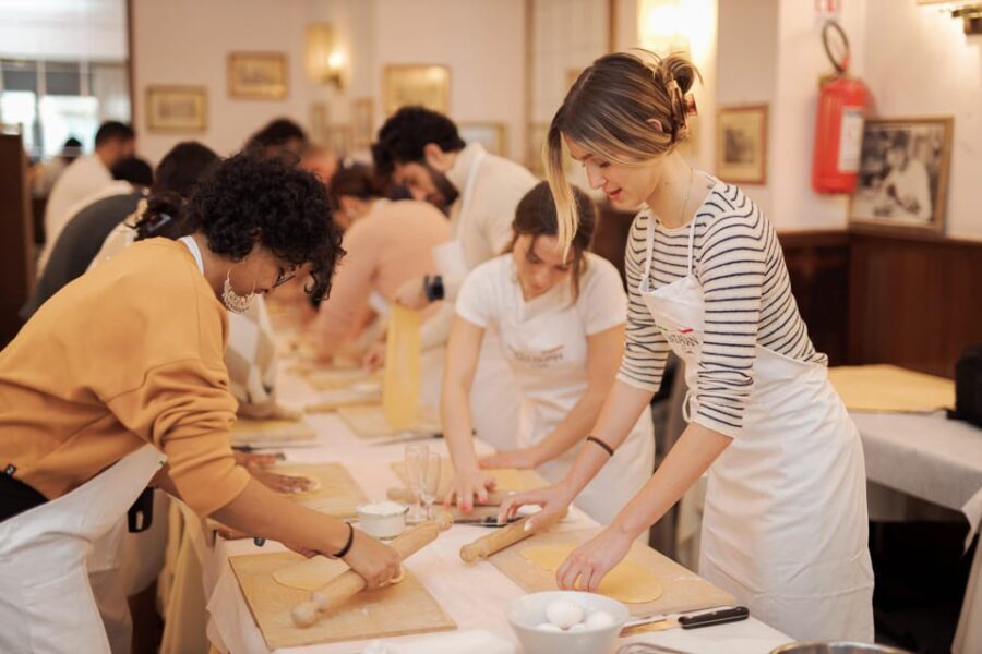 Rome: Pasta and Tiramisu Cooking Class in Piazza Navona - The Itinerary Breakdown