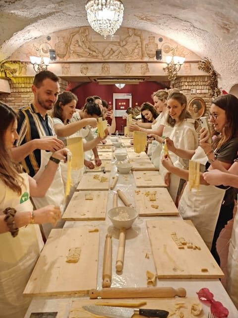 Rome: Pasta & Tiramisu Cooking Class near the Spanish Steps - Authenticity and Learning